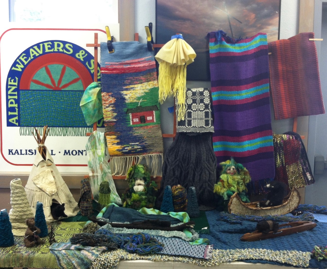 Guild Booths: a MAWS Delight! – Bozeman Weavers Guild